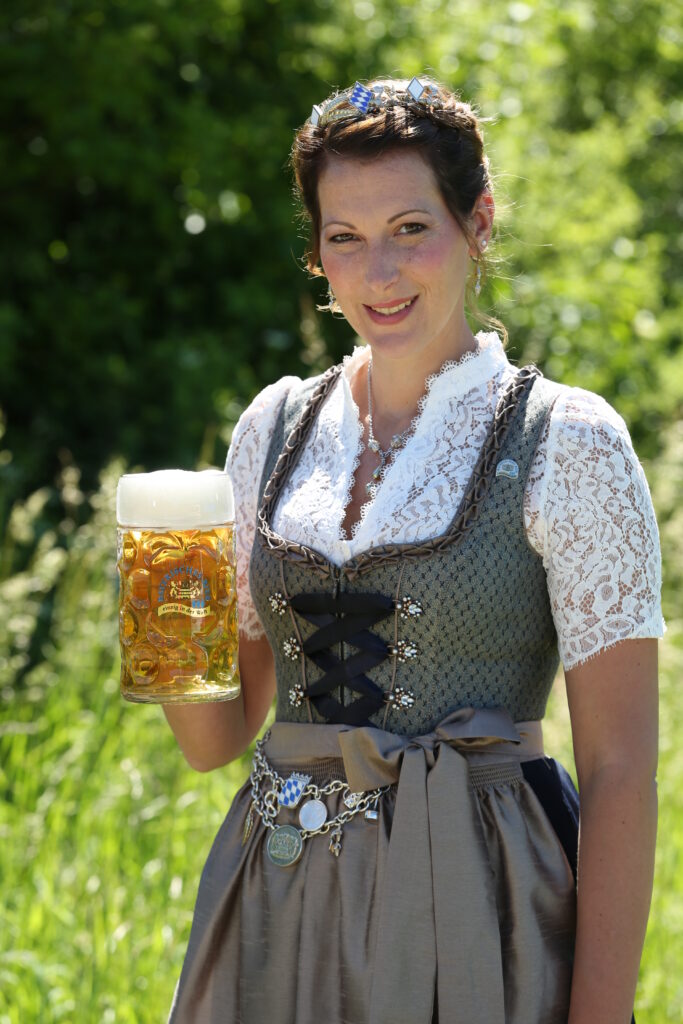 Casting am 1. März 2023 im GOP Varieté Theater zur Wahl der Bayerischen Bierkönigin 2023/ 2024 ...